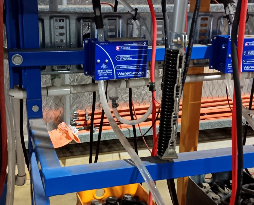 WaterGenius Automatic Lead Acid Forklift Battery WaterServer - Battery ...